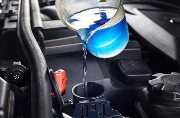Penting Diketahui Bahaya Kekurangan Air Radiator Pada Mobil - Astra ...